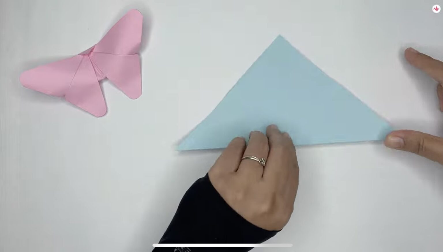 How To Make Paper Butterfly (Tutorial With Pictures) - fabbcraft