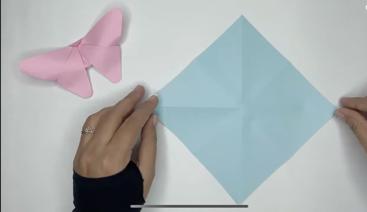 How To Make Paper Butterfly (Tutorial With Pictures) - fabbcraft