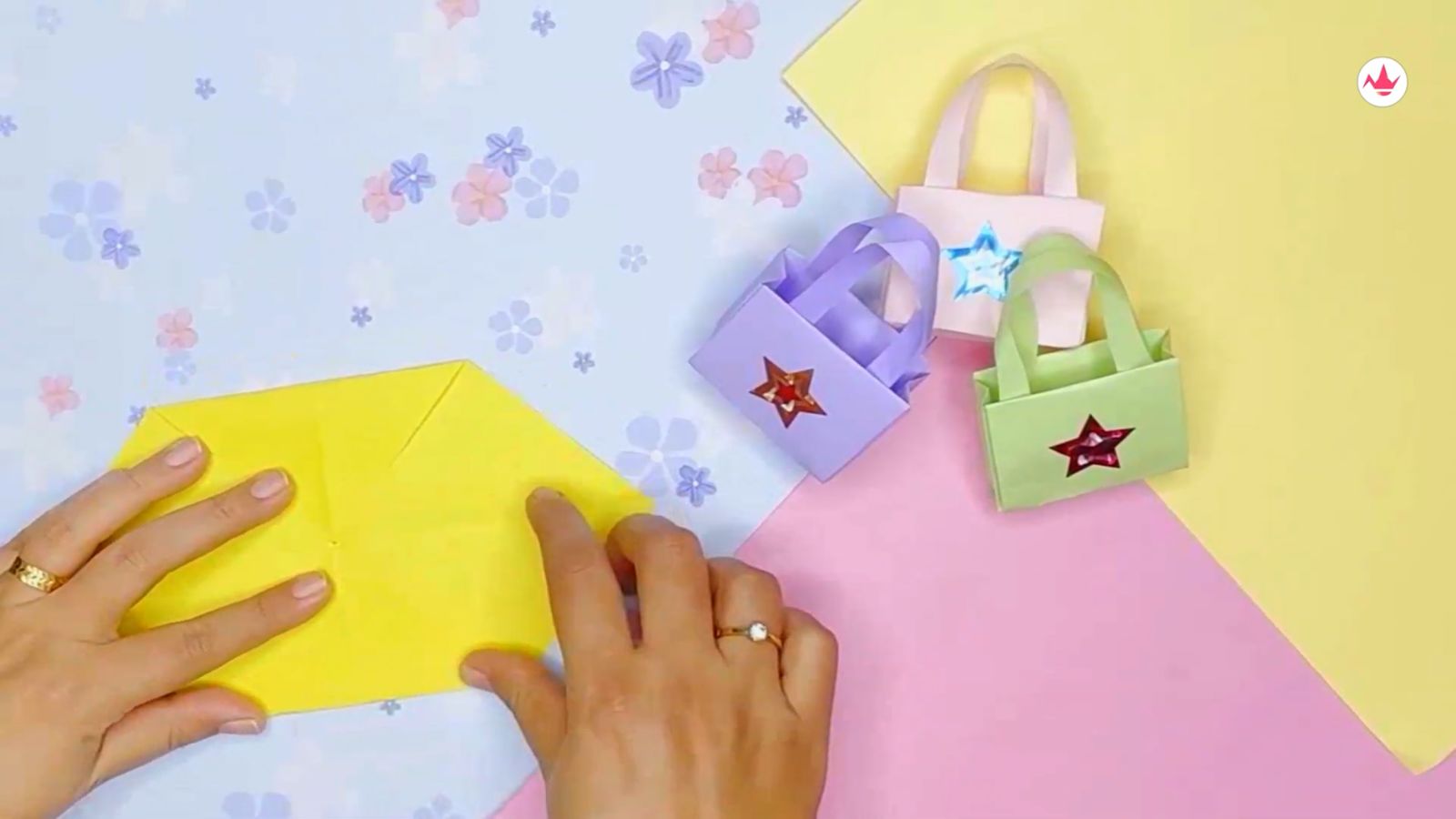 How To Make Paper Bag With Handles - Video Tutorial And Pictures ...