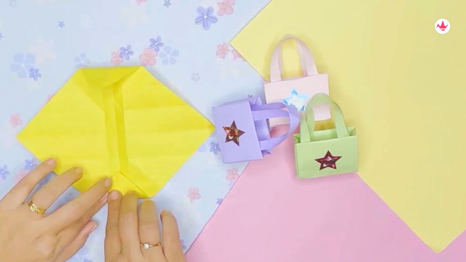 How To Make Paper Bag With Handles - Video Tutorial And Pictures ...