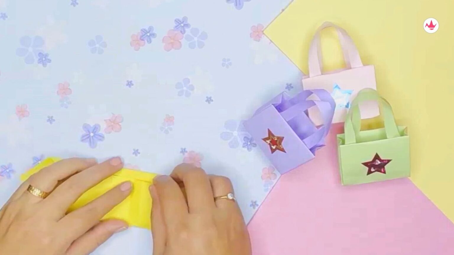 How To Make Paper Bag With Handles - Video Tutorial And Pictures ...