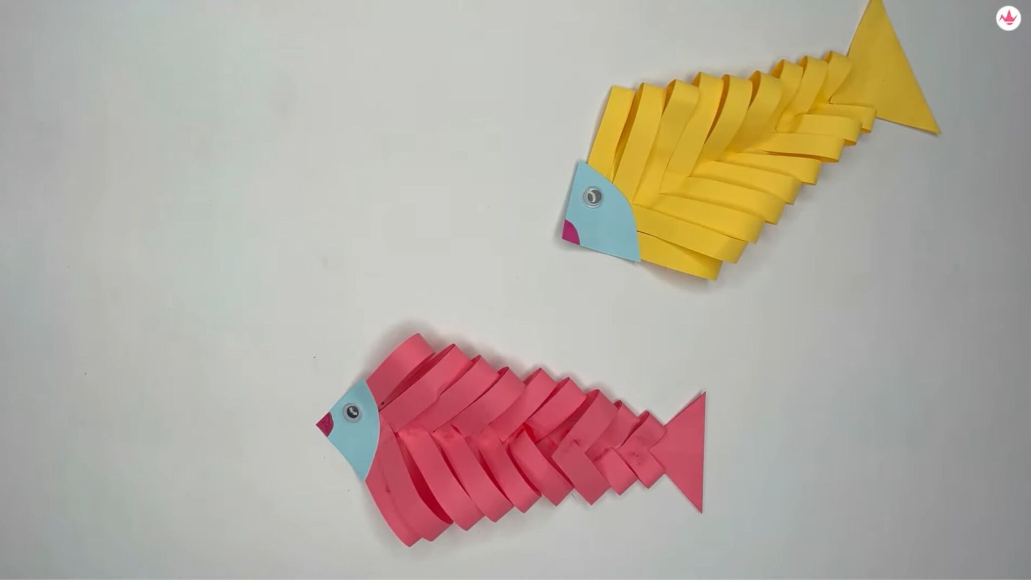 How To Make DIY Moving Paper Fish - fabbcraft