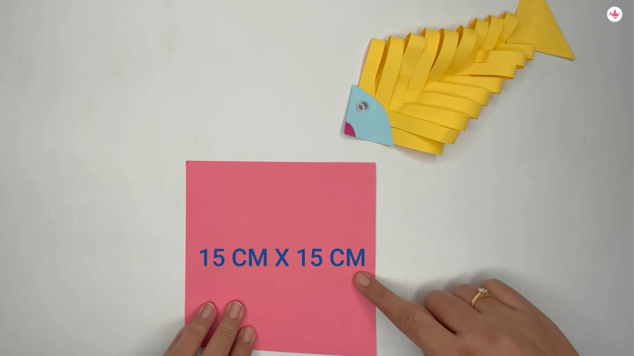 How To Make DIY Moving Paper Fish - fabbcraft