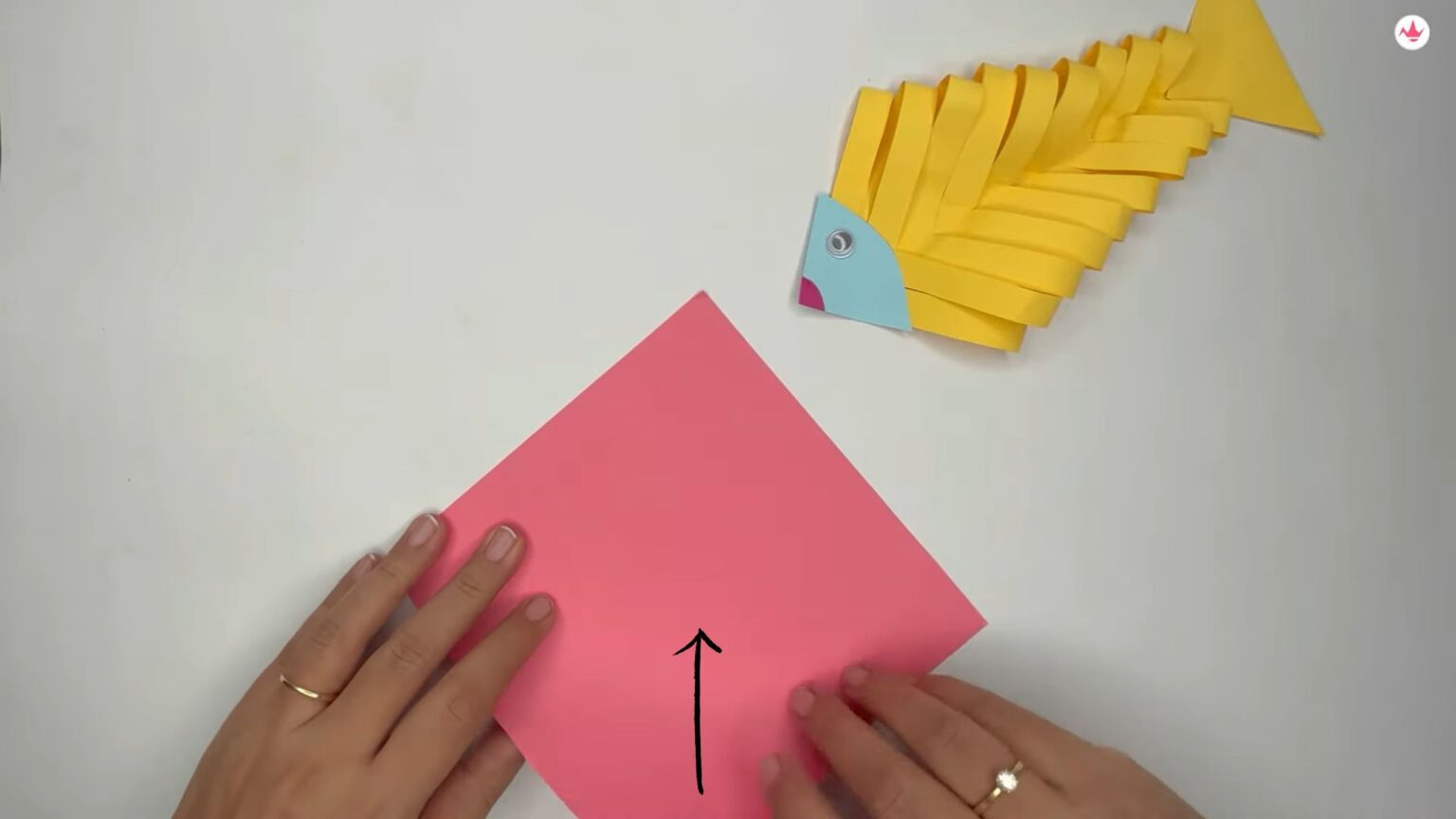How To Make DIY Moving Paper Fish - fabbcraft