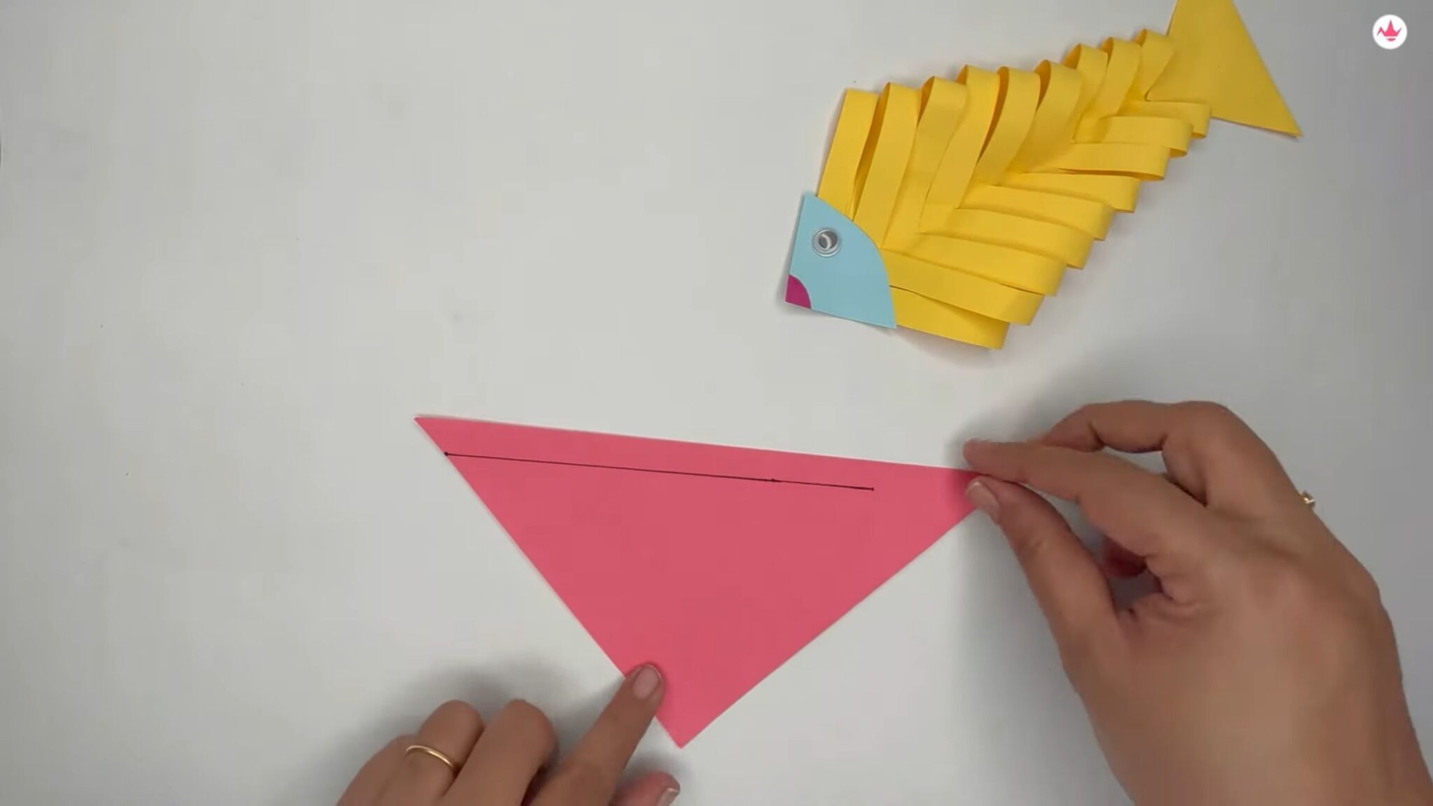 How To Make DIY Moving Paper Fish - fabbcraft